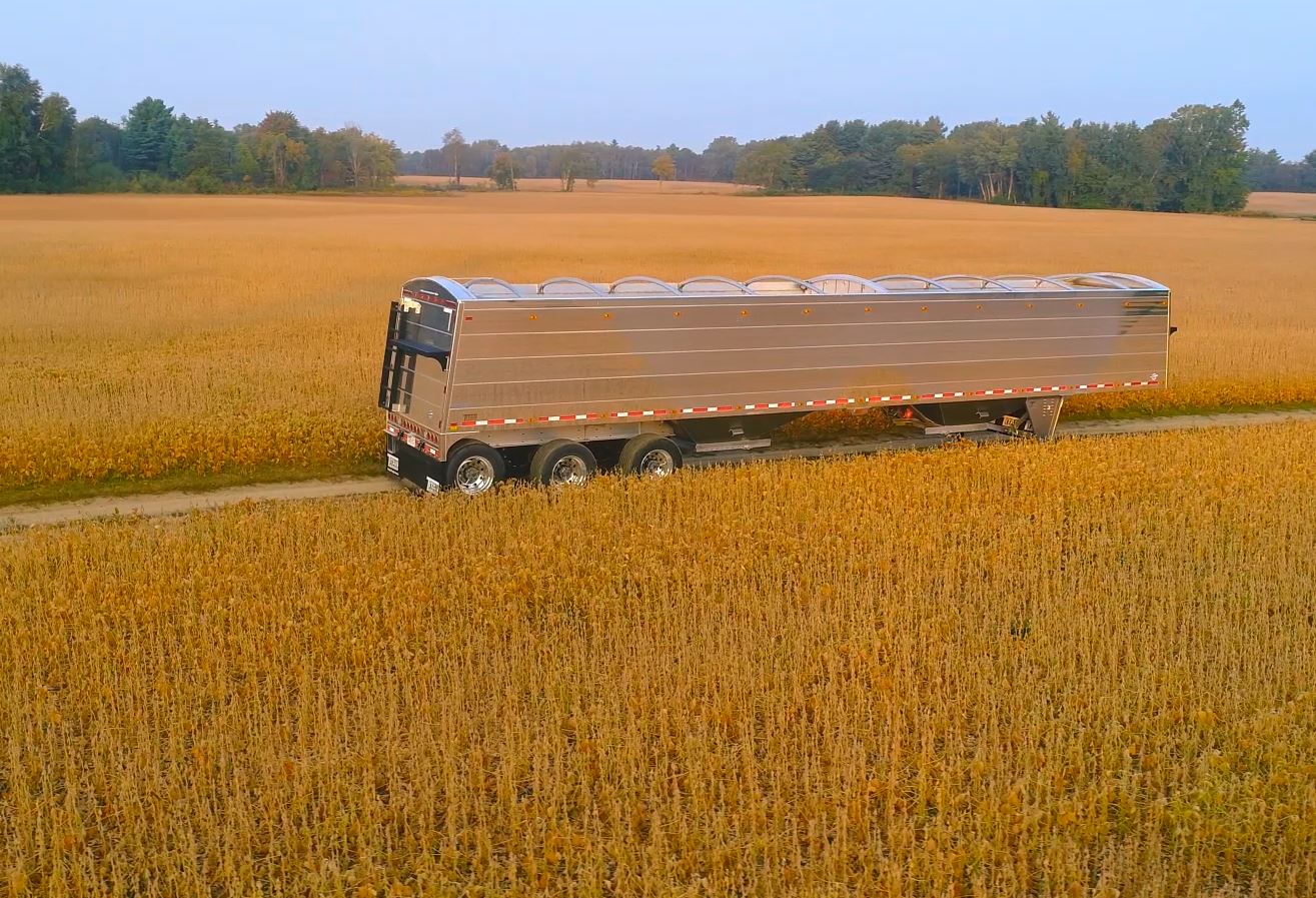 Titan's First Mid-West Hopper is Revealed | Titan Trailers